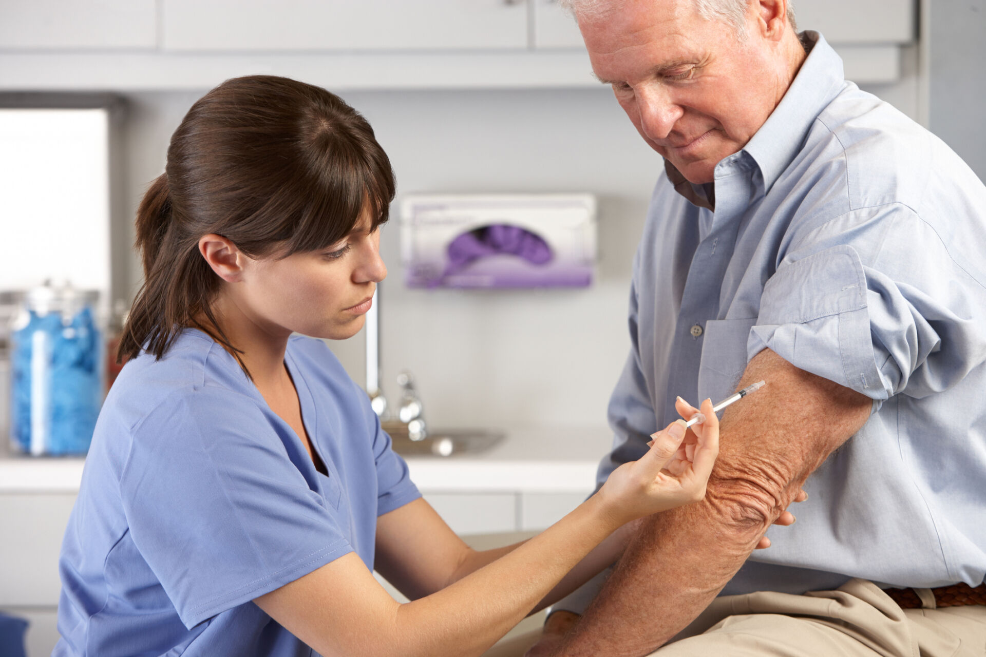 Adult flu vaccination programme pushed back to October | Nursing in ...